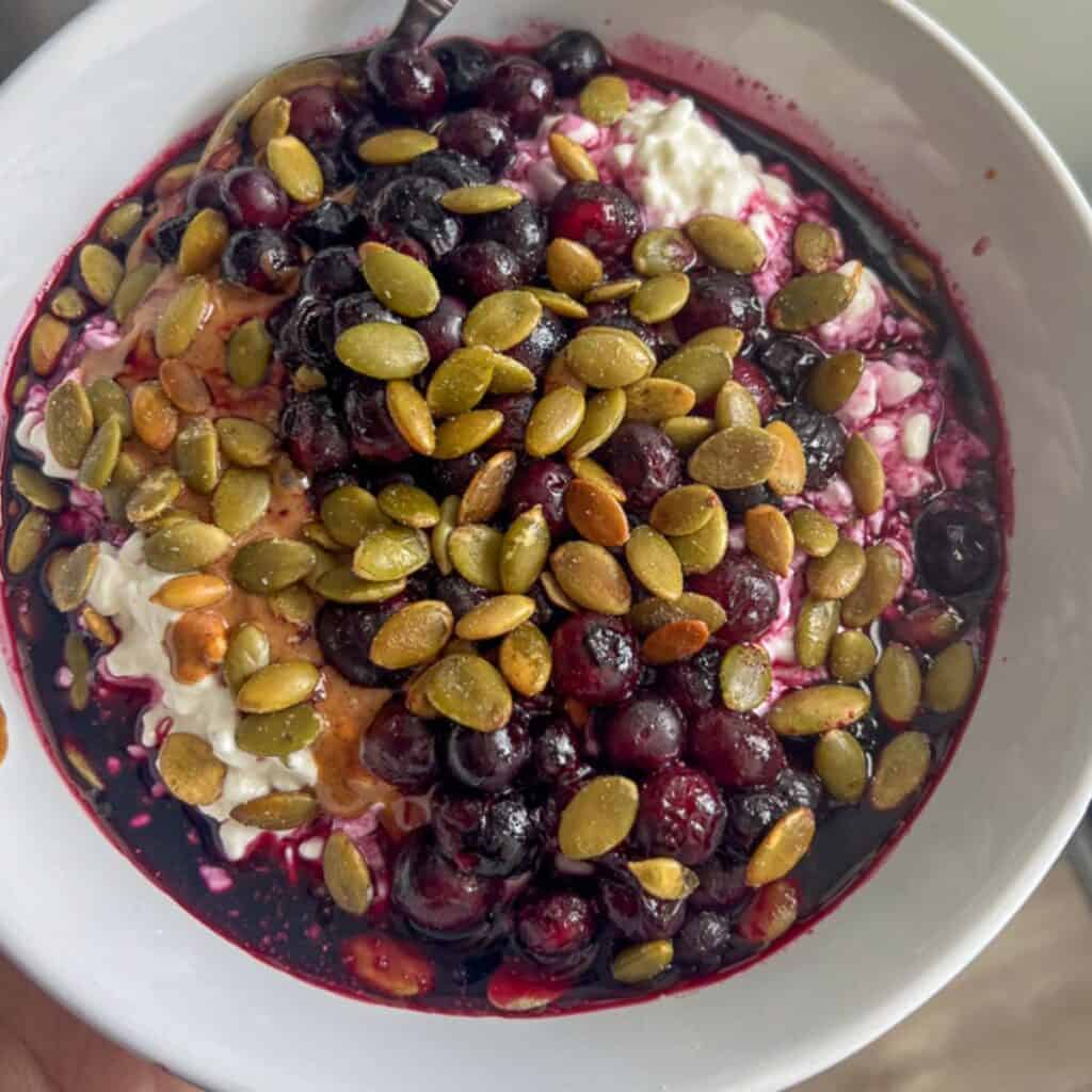 Easy Cottage Cheese Bowl: Cottage Cheese Breakfast or Lunch! | My ...